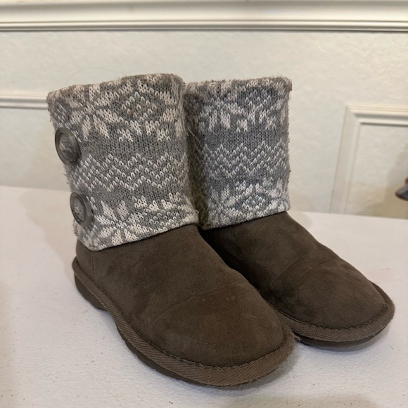 Shoes | Shoe Carnival Gray Fair Isle Boots Size 11 Little Girl | Poshmark